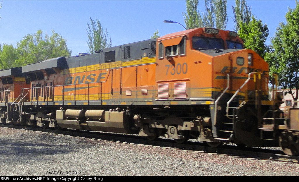 BNSF 7300